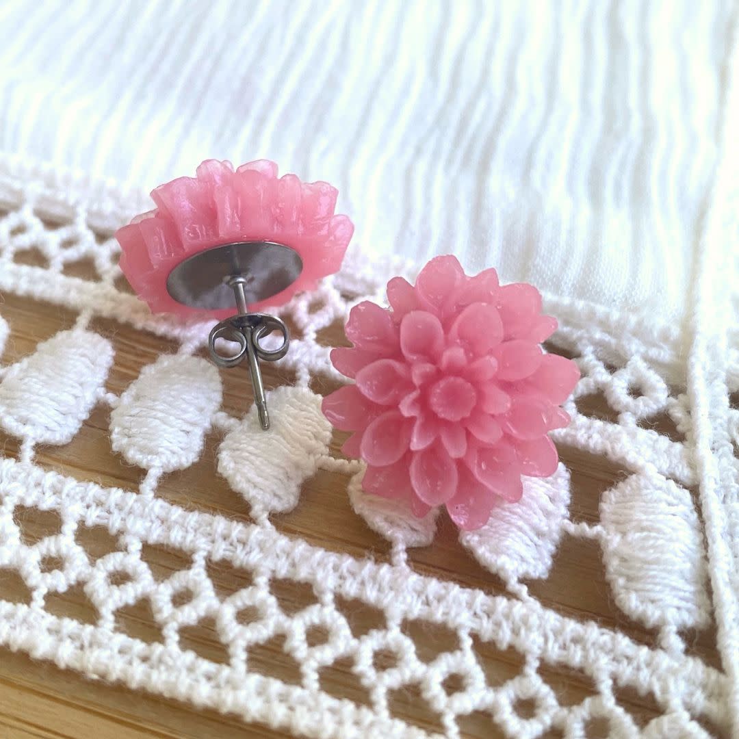 Pretty in Pink Flower Earrings — Beadaholique