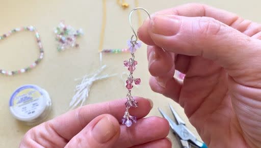 How to Make the Dancing Crystals Earrings — Beadaholique