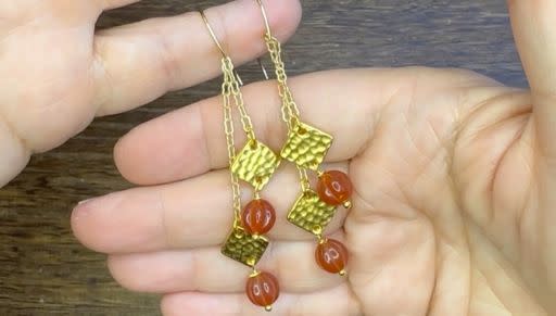 How to Make Easy Gift Earrings by Deb Floros — Beadaholique