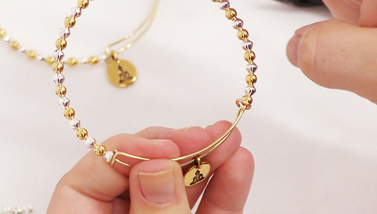How to Add Beads and a Charm to an Expandable Charm Bangle made using ...