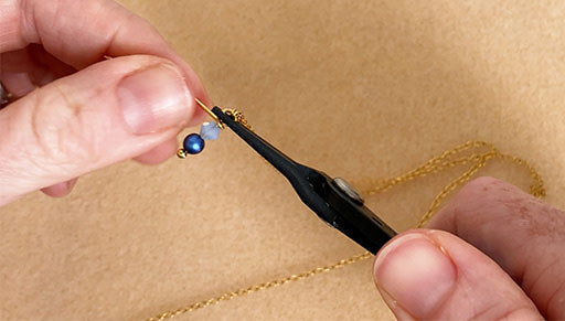 DIY Jewelry: Two Methods for Finishing a Chain Necklace without a Clasp ...