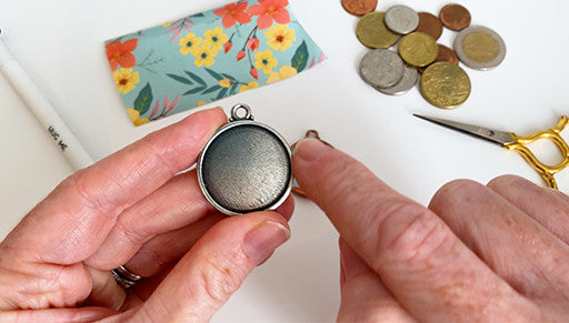 Quick Tip: Use Coins as Templates for Round Bezel Settings — Beadaholique