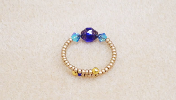 How to Make A Beaded Memory Wire Ring — Beadaholique