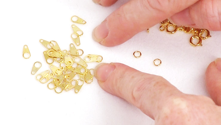 How to Use Chain Tags to Finish Necklaces — Beadaholique