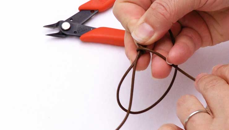 How to Tie a Slide Knot — Beadaholique