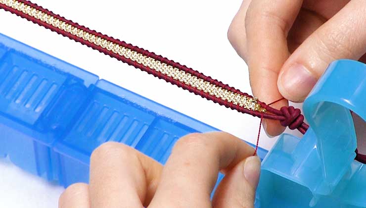 How to Make a Wrapit Loom Bracelet with SilverSilk Wire Mesh Chain (Ol ...